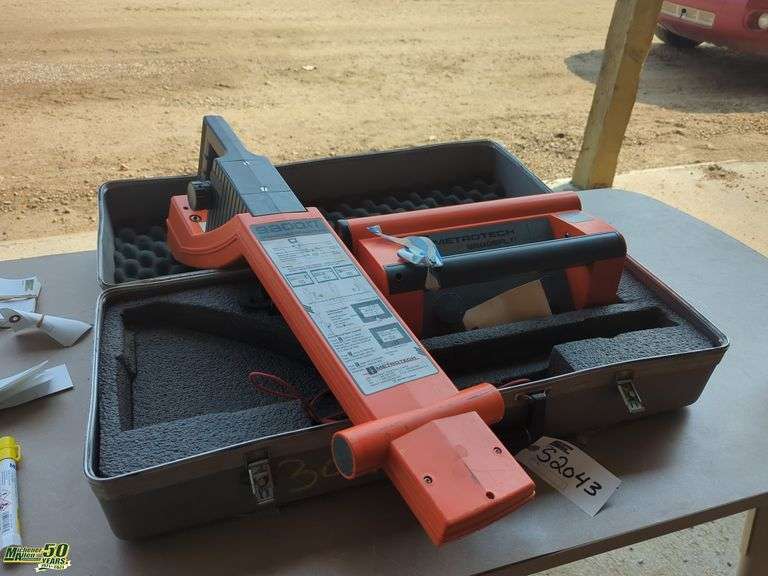 Metrotech 9890XT Line Locator - Michener Allen Auctioneering Ltd