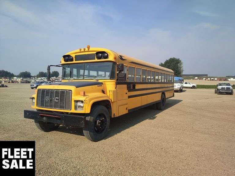 2001 GMC B-Series S/A 72 Passenger Bus - Michener Allen Auctioneering Ltd