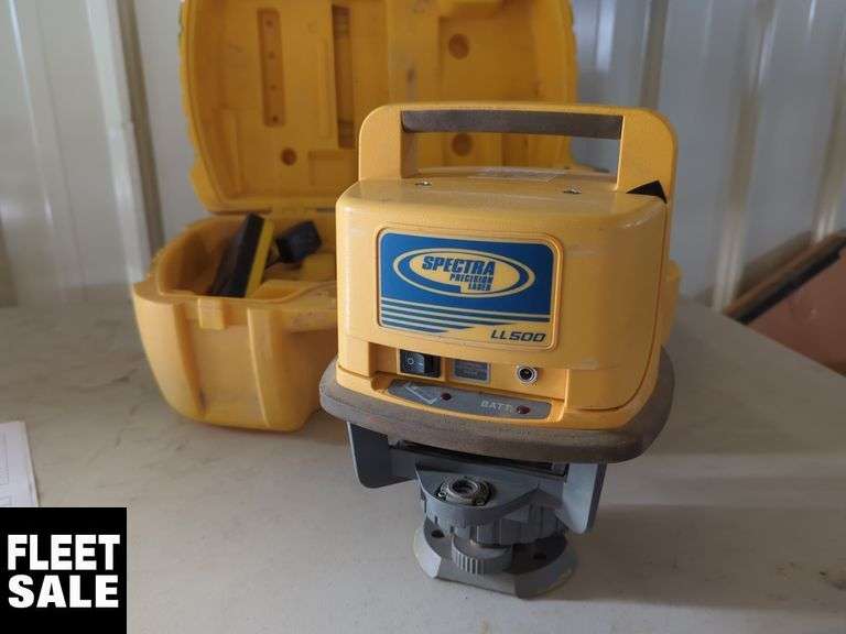 Spectra LL500 Laser Level - Michener Allen Auctioneering Ltd