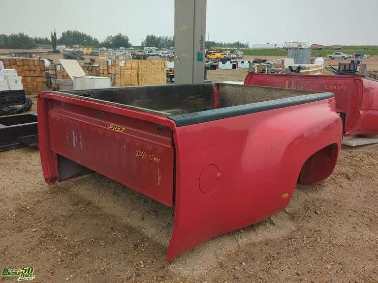 2007 Chevrolet 8Ft Dually Truck Box with Tailgate - Michener Allen ...