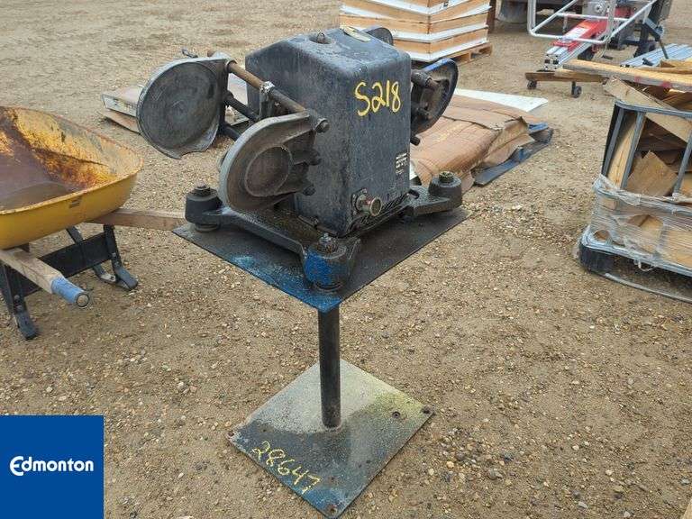 Twin Arm One Gallon Paint Shaker - Michener Allen Auctioneering Ltd