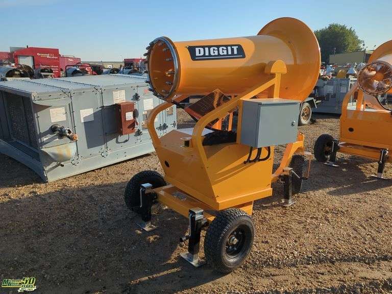 DH35 Diggit Dust Control Mister Fan - Michener Allen Auctioneering Ltd