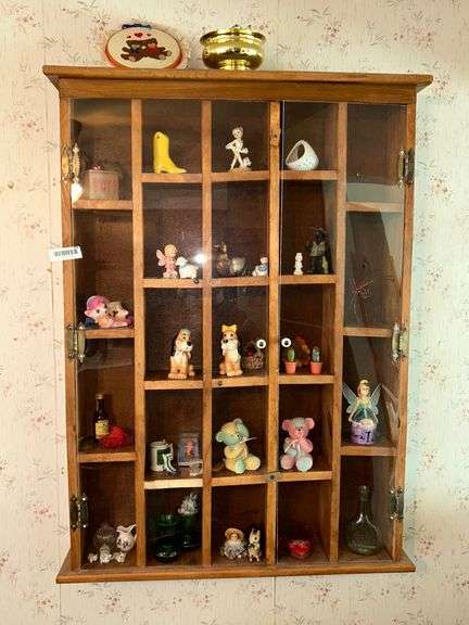 HANDMADE DISPLAY WITH TCHOTCHKES - McLaughlin Auctioneers, LLC- mc-bid.com