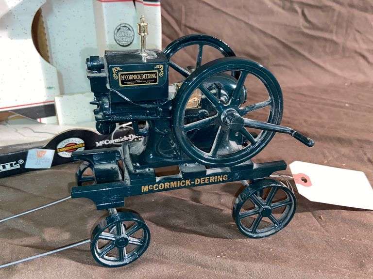 ERTL MCCORMICK-DEERING GASOLINE ENGINE WITH CRANK - McLaughlin ...