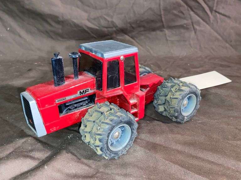 ERTL MASSEY FERGUSON 4880 TRACTOR - McLaughlin Auctioneers, LLC- mc-bid.com