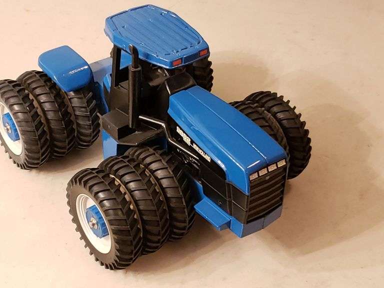 1:16 CAST New Holland Versatile 9882 Articulating Tractor - McLaughlin ...