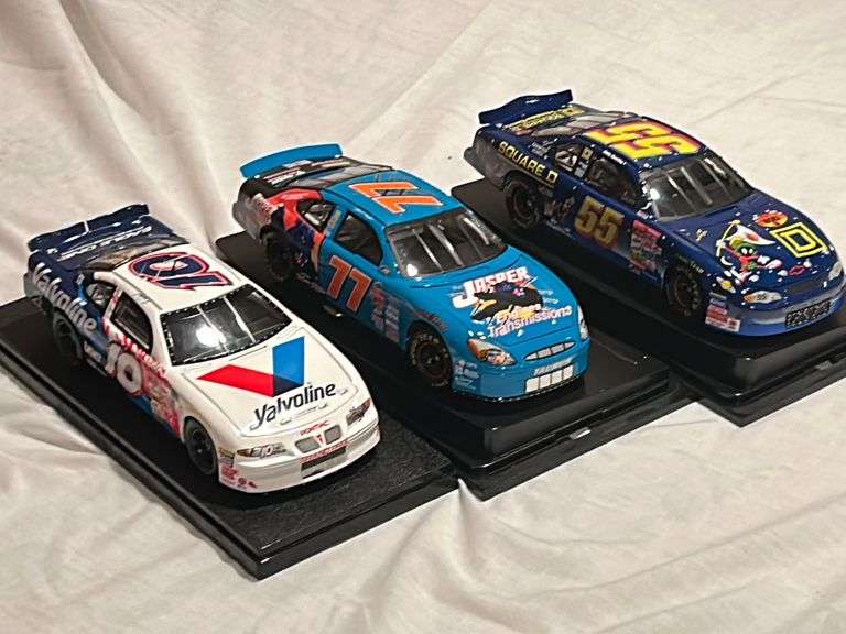 (3) 1:24 Scale Stock Cars: #77 REVELL COLLECTION Robert Pressley Jasper ...
