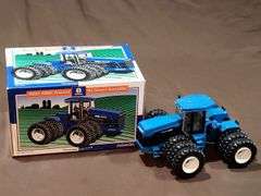 1:32 Ertl COLLECTORS EDITION 9882 4WD Tractor 82 Series Versatile with ...