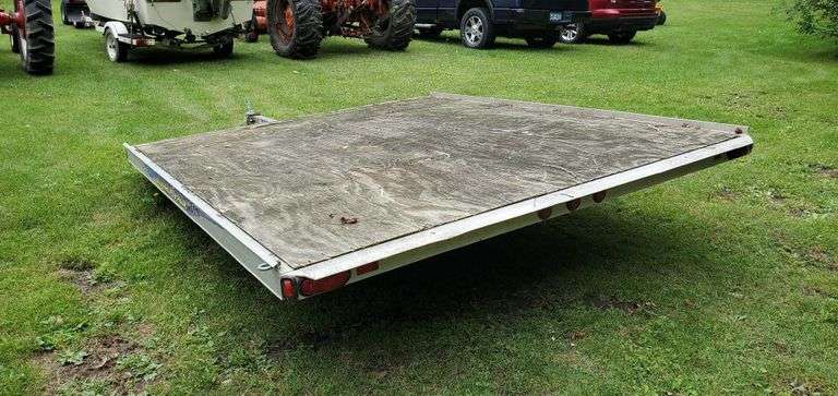 Karavan 8x8 Snowmobile Trailer - McLaughlin Auctioneers, LLC- mc-bid.com