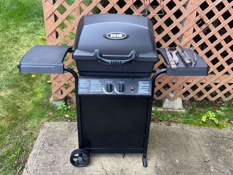 Broil-Mate Propane Grill - McLaughlin Auctioneers, LLC- mc-bid.com