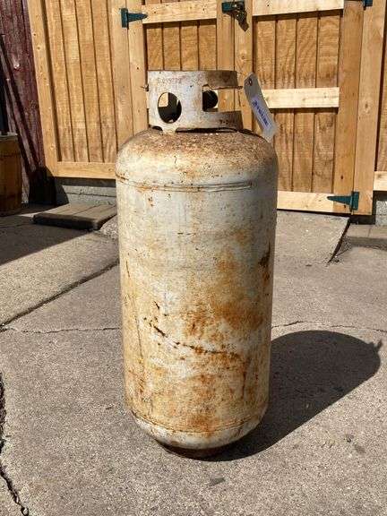 40# Propane Tank - McLaughlin Auctioneers, LLC- mc-bid.com