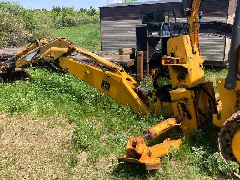 John Deere 9300 Backhoe Athachment - McLaughlin Auctioneers, LLC- mc ...