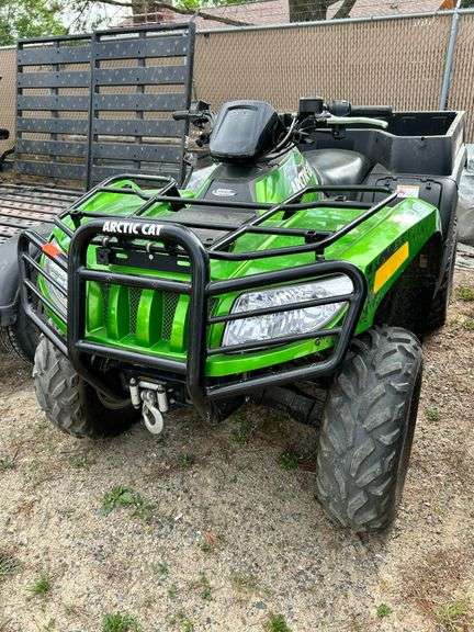2011 Arctic Cat 700 4 X 4 2011 - McLaughlin Auctioneers, LLC- mc-bid.com