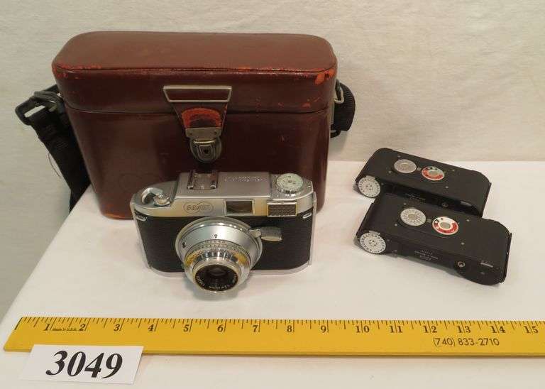 Adox 300 camera w/ 2 magazines & case - Mark Van Hook, Auctioneer