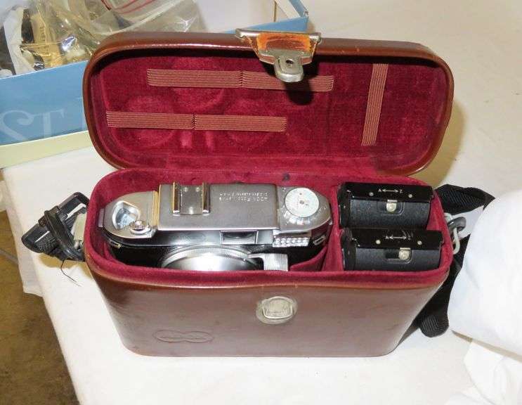 Adox 300 camera w/ 2 magazines & case - Mark Van Hook, Auctioneer