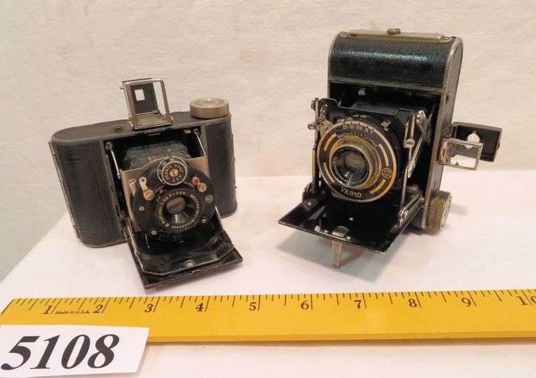 Nagel Vollenda & another German folding camera - Mark Van Hook, Auctioneer