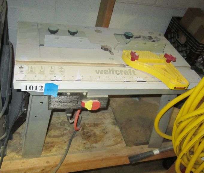 Wolfcraft router table w/ Porter Cable 690LR router - Mark Van Hook ...