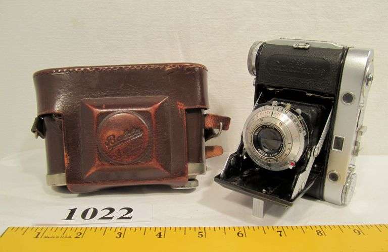 Balda Baldinette folding camera w/ case - Mark Van Hook, Auctioneer