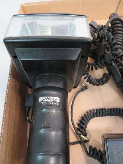 Metz 45 CT-1 flash with power cord, brackets, sync cords - Mark Van ...