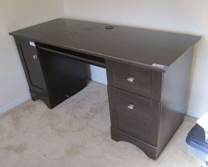 Laminate computer desk - Mark Van Hook, Auctioneer