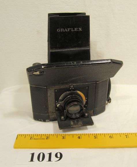 National Graflex series II camera - Mark Van Hook, Auctioneer