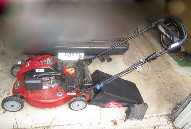 Toro SR4 Super Recycler lawn mower - Mark Van Hook, Auctioneer