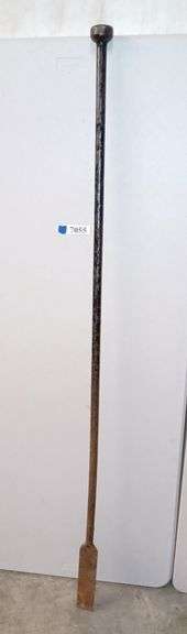 6 ft. Spud bar - Mark Van Hook, Auctioneer