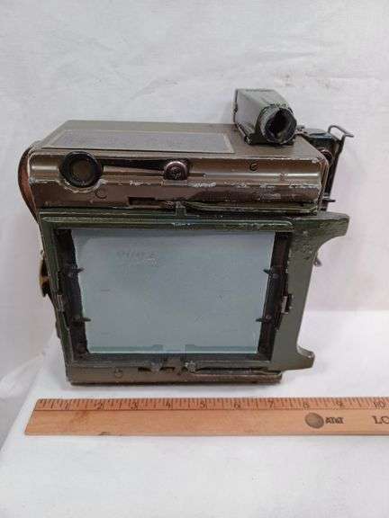 US Army Signal Corps Graflex Speed Graphic 4x5 press camera - Mark Van Hook, Auctioneer