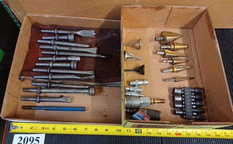 Snap-On impact chisel set, air fittings, etc. - Mark Van Hook, Auctioneer