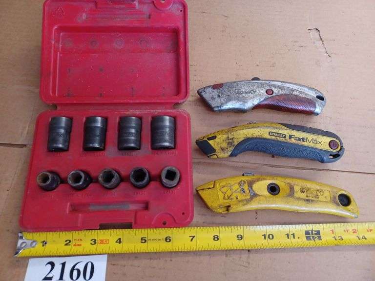 Craftsman Bolt gripper socket set, utility knives - Mark Van Hook ...