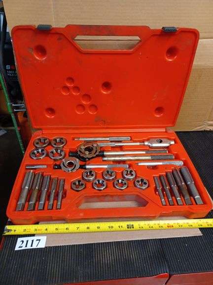 Snap-On TD9902B 25 piece tap and die set in case - Mark Van Hook ...
