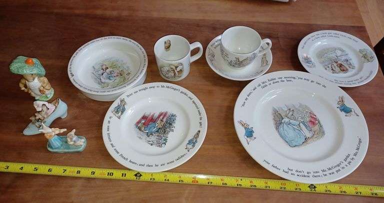 2 Wedgewood Peter Rabbit child's dinnerware sets, 2 Beatrix Potter ...