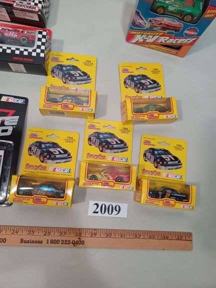 Hot Wheels / Matchbox size race cars and race car sets in Packaging ...