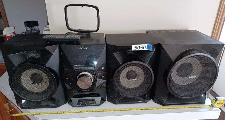 Sony MHC-IC-EC919iP compact stereo system with subwoofer and remote ...