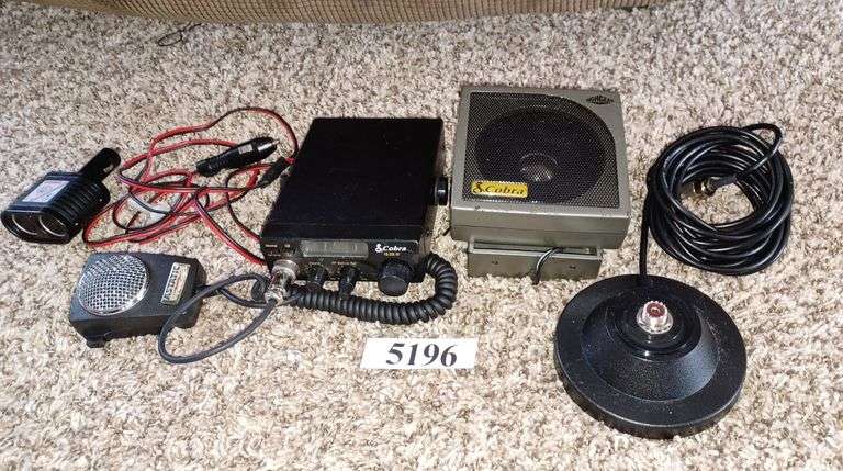 Cobra 19 DX IV CB radio with mike, external speaker, antenna base ...