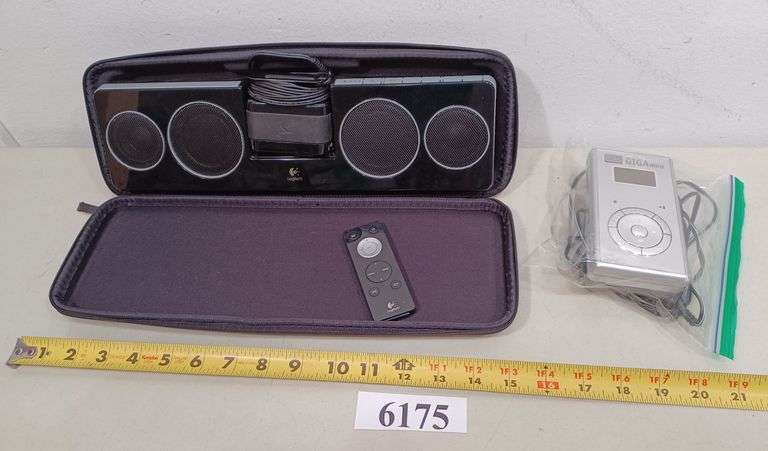 Jobo Giga Mini MP3 player, Logitech speaker with charger and remote ...