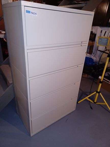 Meridian 5 drawer lateral file cabinet with key - Mark Van Hook, Auctioneer
