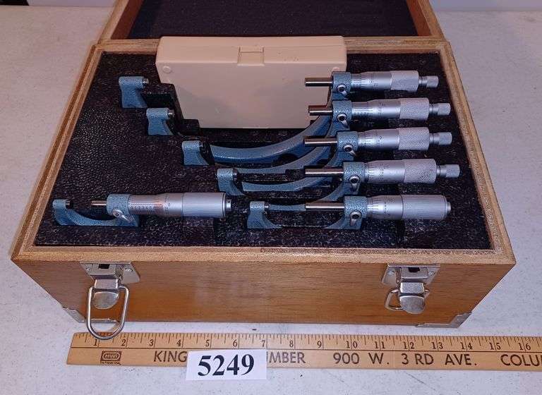 Mitutoyo outside micrometer set in wood case - Mark Van Hook, Auctioneer