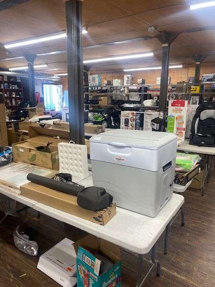 ONLINE RETURNS CALGARY AUCTION 500 L0TS - North American Auction LLC