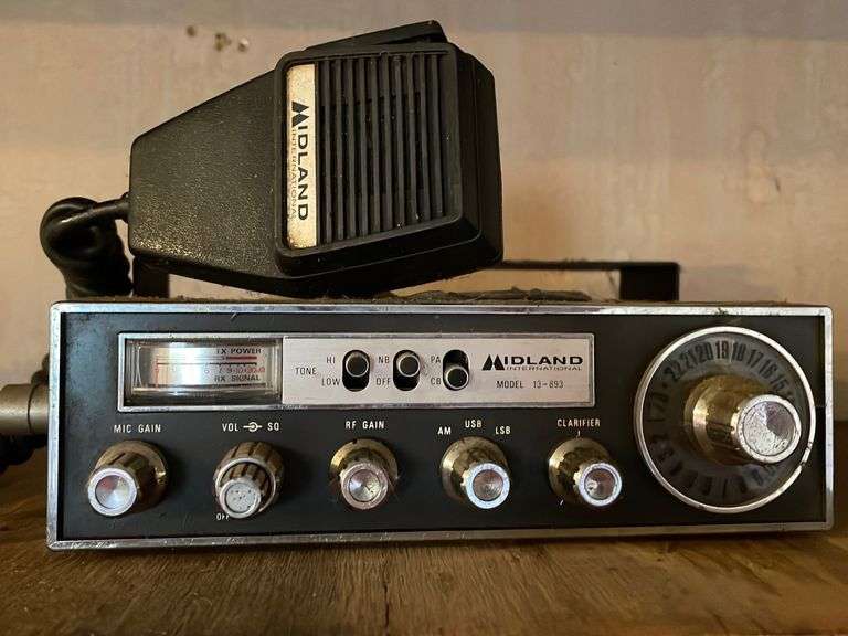 Midland CB radio - Ness Bros Realtors & Auctioneers