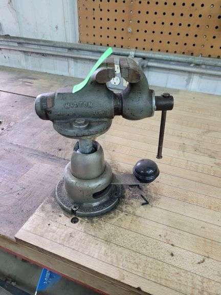 Wilton Bench Clamp - Ness Bros Realtors & Auctioneers