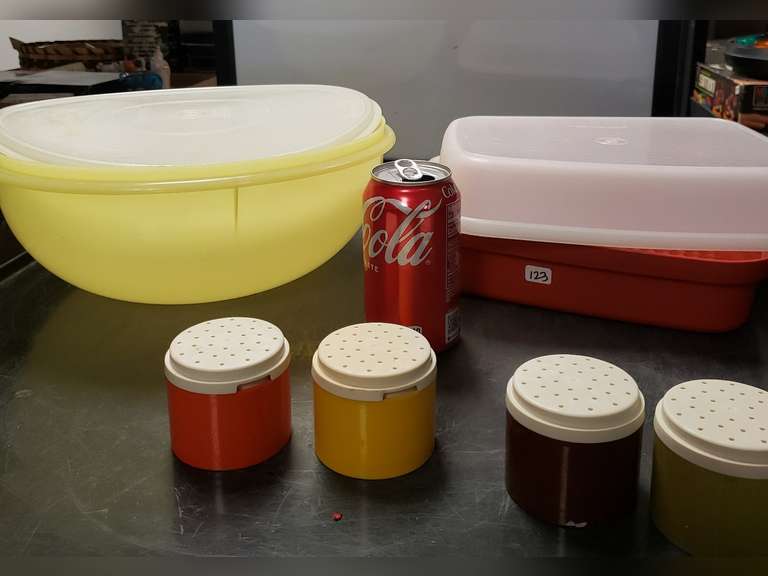 Tupperware covered bowls and stackable shakers - Northern Kentucky ...