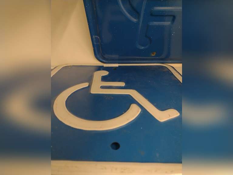 3 Handicap signs, 12" squared - Northern Kentucky Auction, LLC