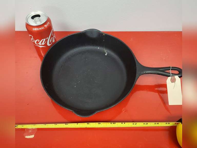 Antique Cast Iron Skillet with Gate Mark and Heat Ring - Northern ...