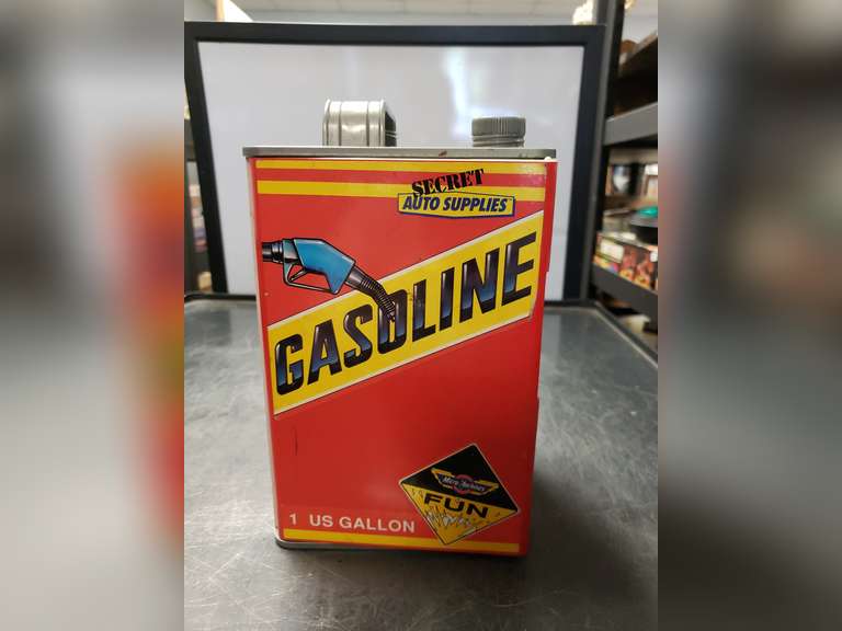 Micro machines gasoline can play set - Northern Kentucky Auction, LLC