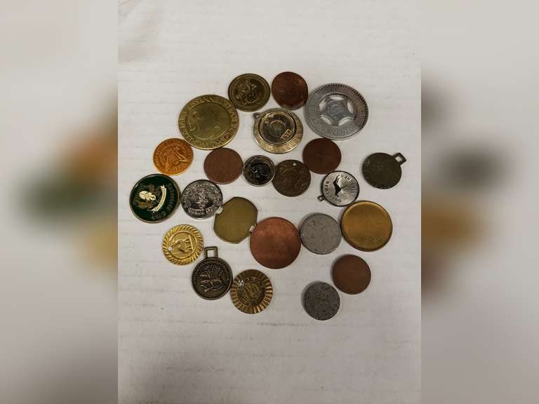 1982 Worlds Fair tokens souvenirs - Northern Kentucky Auction, LLC