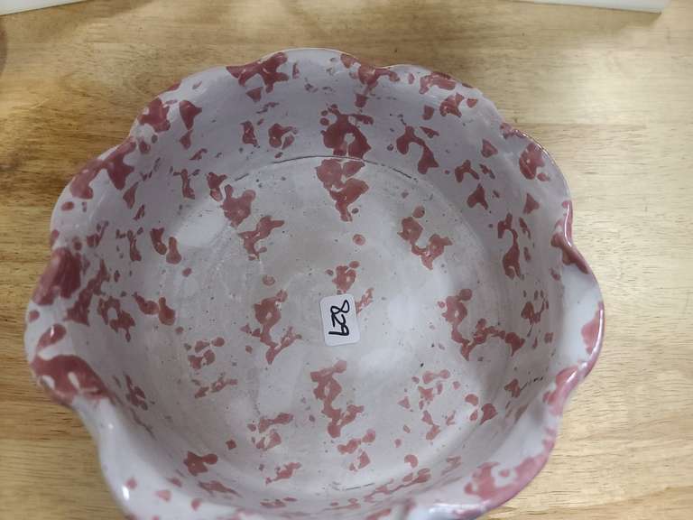 Bybee pottery bowl. Spongeware pottery pitcher.