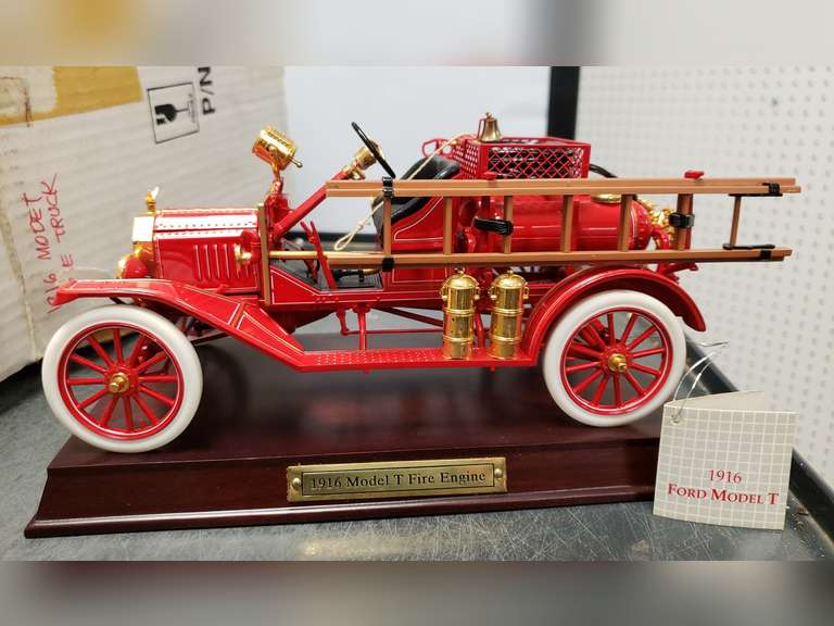 1916 Ford Model T Fire Engine die cast replica 1:24 scale Franklin Mint ...