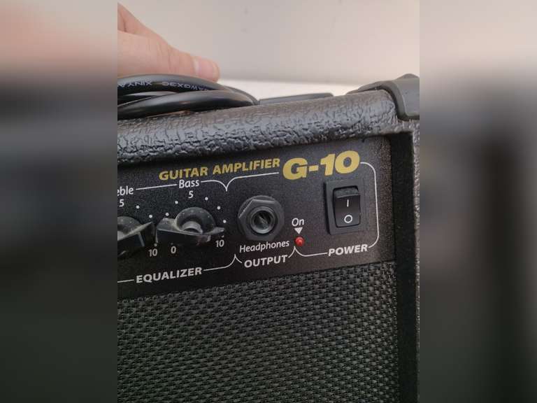 Epoch model g-10 guitar amplifier powered on when tested - Northern ...