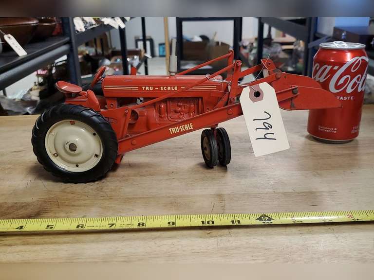 Tru - Scale Tractor With Front Loader